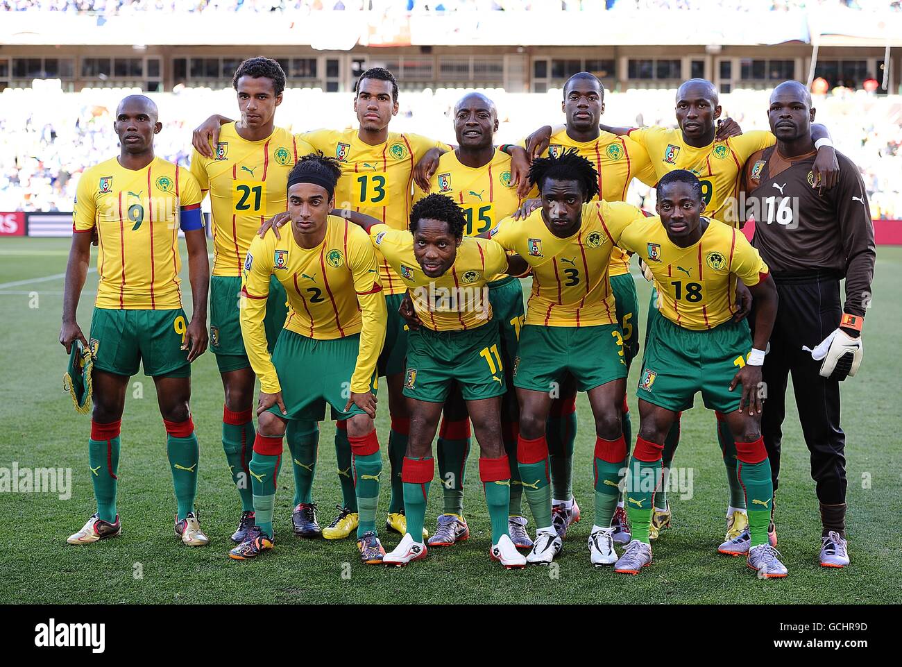 Cameroon team group hi-res stock photography and images - Alamy
