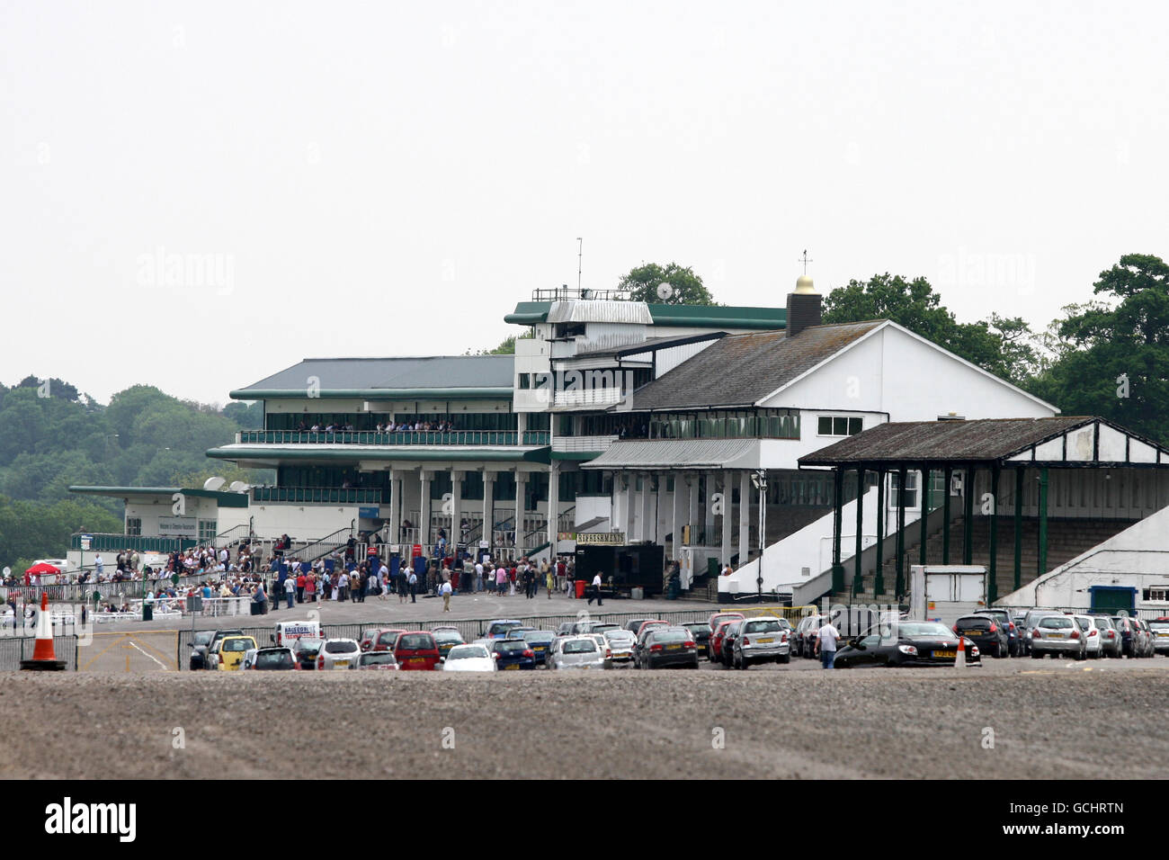 Chepstow racecourse general view hi-res stock photography and images ...