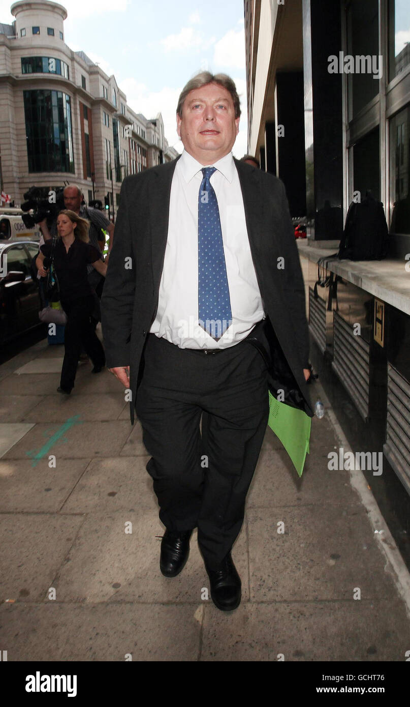 Eric Illsley, MP for Barnsley Central, leaves Westminster Magistrates ...