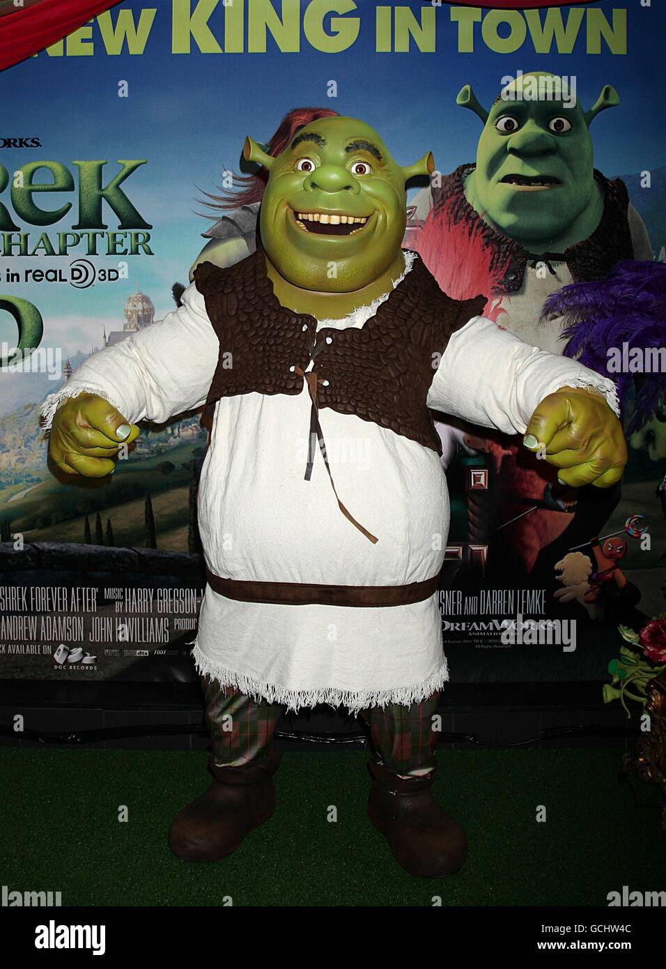 Shrek arriving for the celebrity gala screening of Shrek Forever After ...