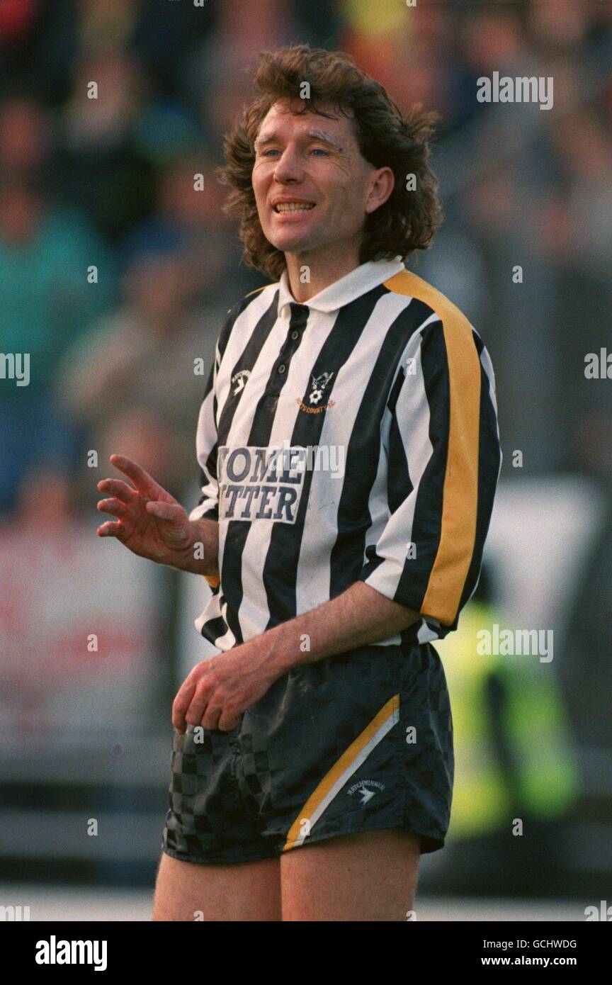 FOOTBALL. DON O'RIORDAN. NOTTS COUNTY. ACTION Stock Photo - Alamy