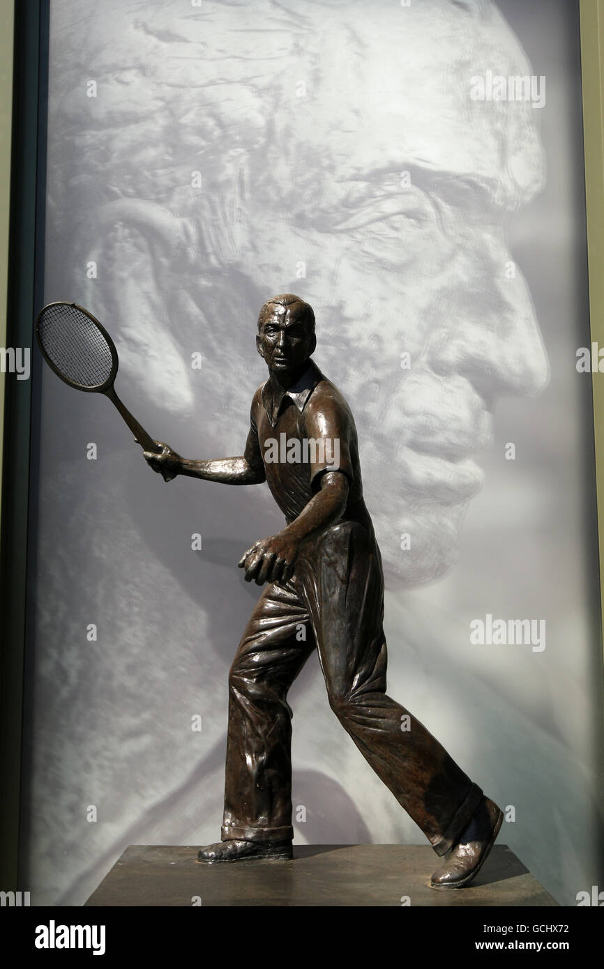 Tennis - 2010 Wimbledon Championships - Day One - The All England Lawn ...