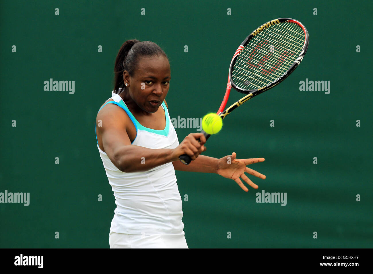 Usas shenay perry in action against belarus anastasiya yakimova hi-res ...