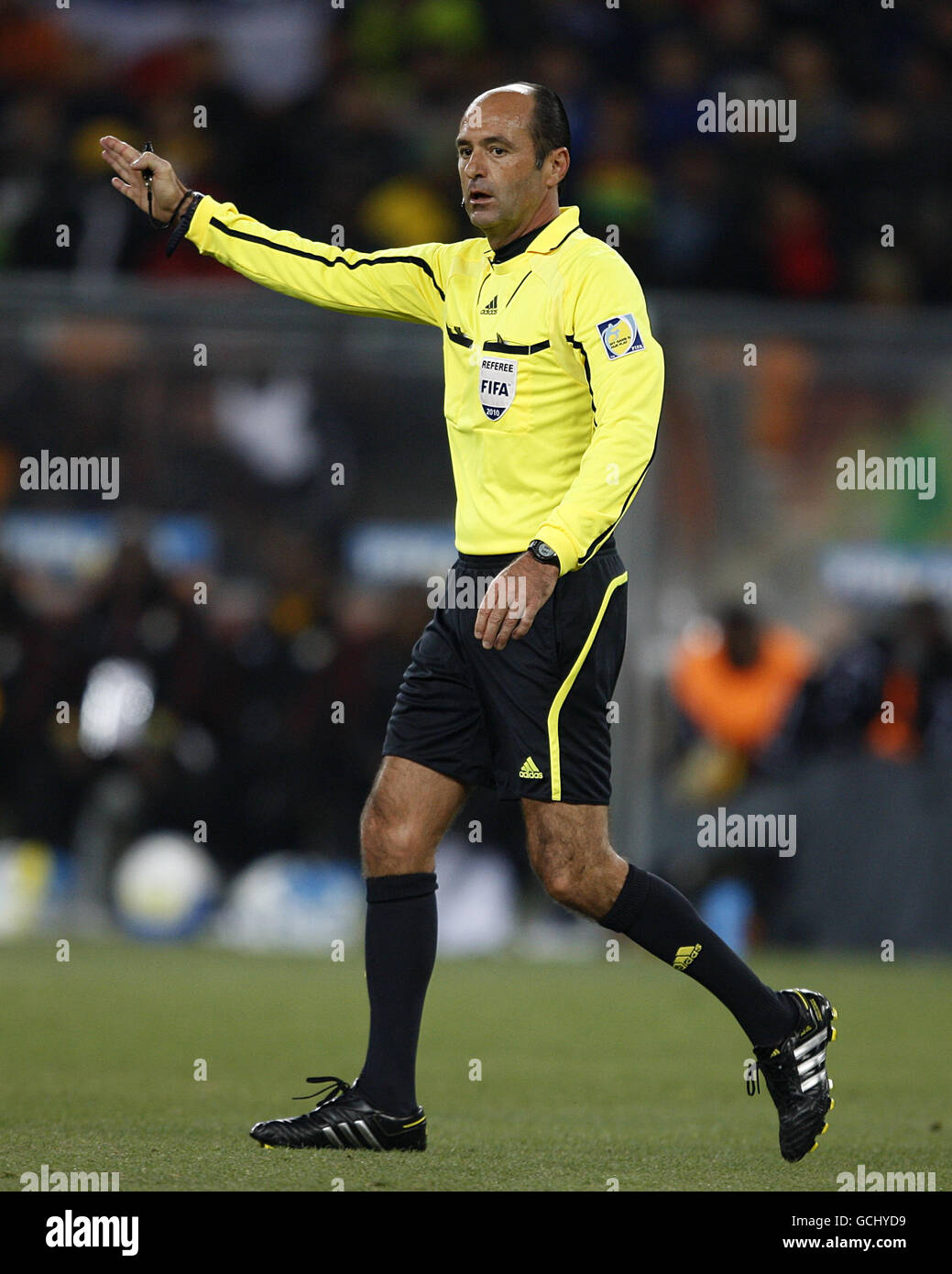 By referee carlos eugenio simon hi-res stock photography and images - Alamy