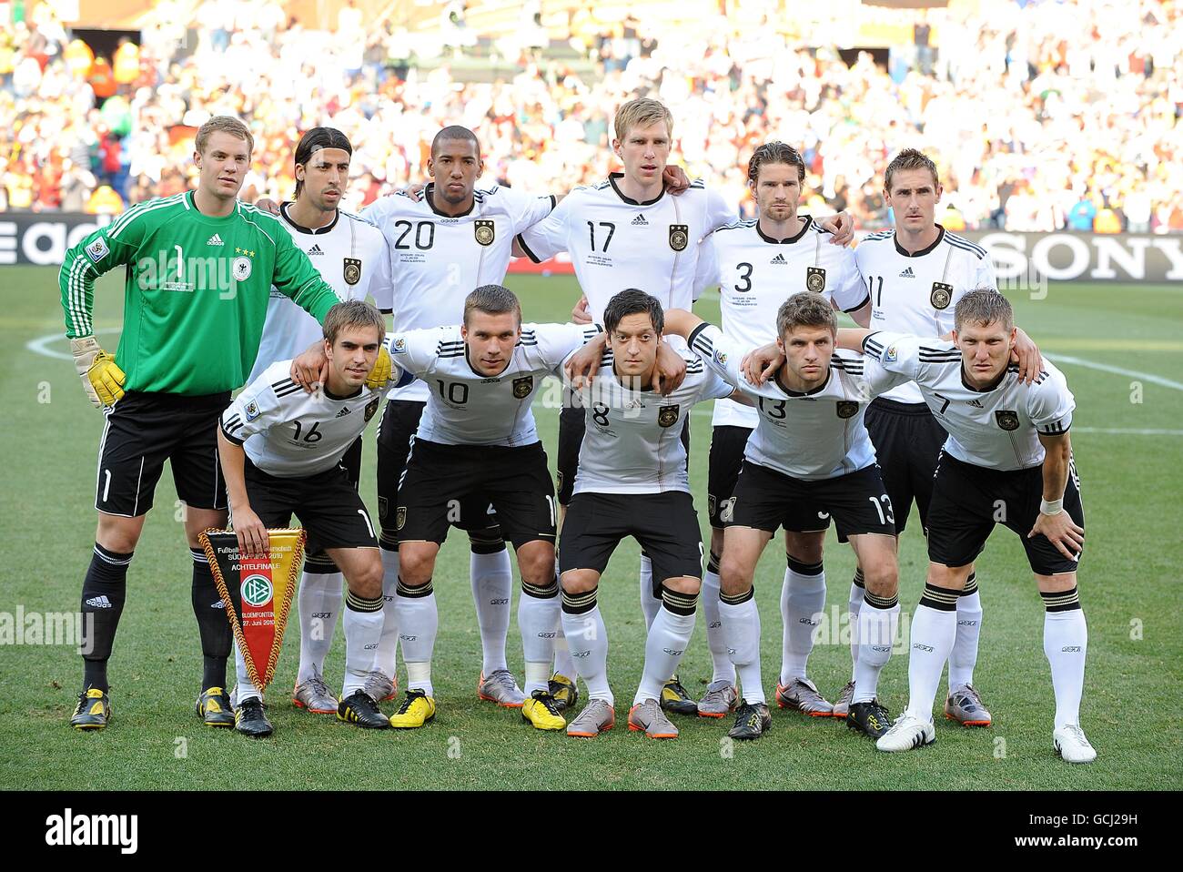 Germany football team pose hi-res stock photography and images - Alamy