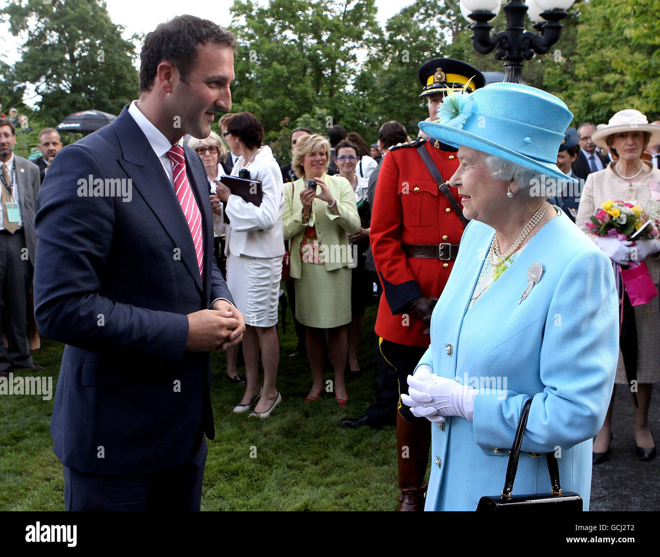 Queen Elizabeth II meets Sky News broadcast journalist Paul Harrison ...