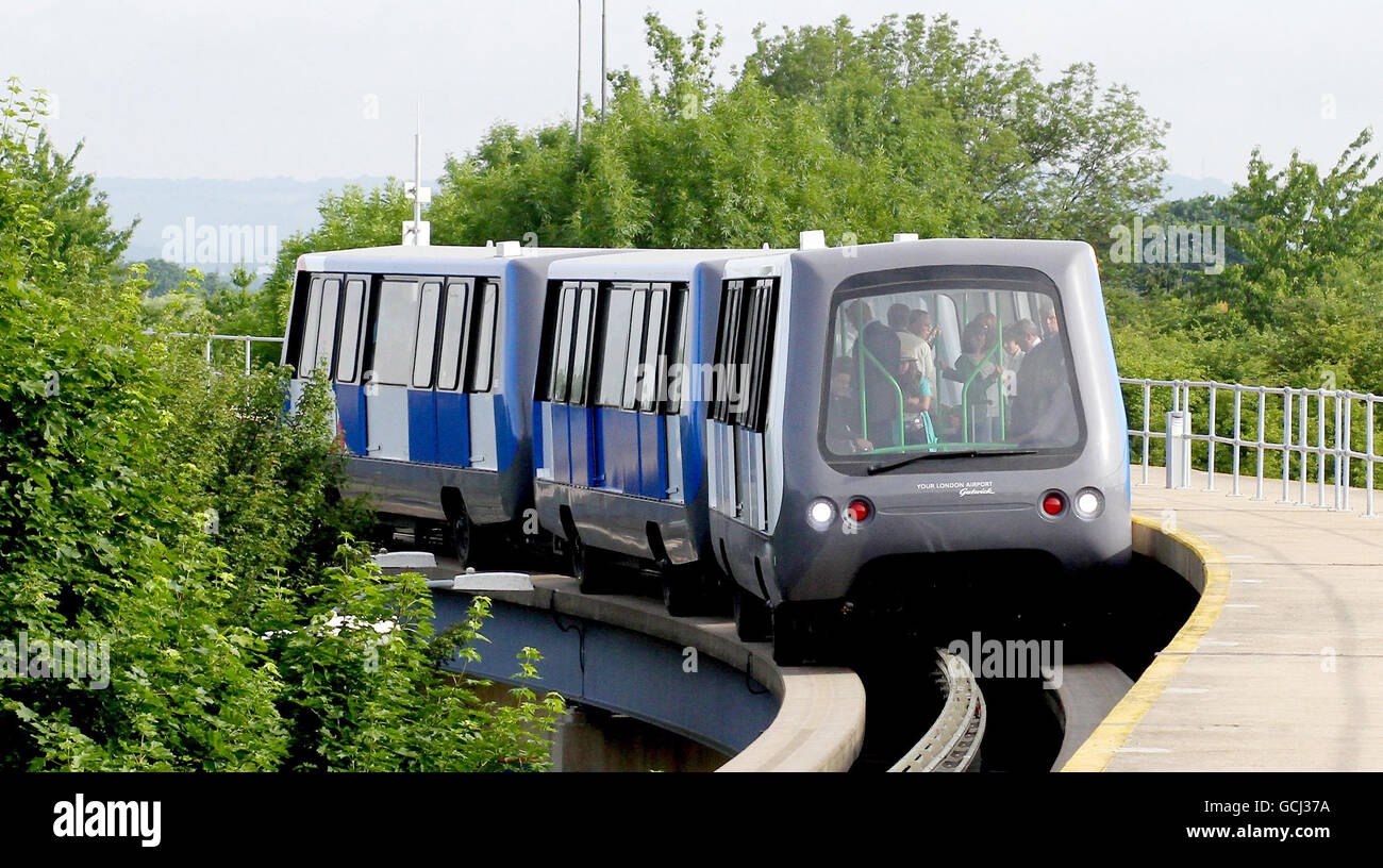 Gatwick airport shuttle train hi-res stock photography and images - Alamy
