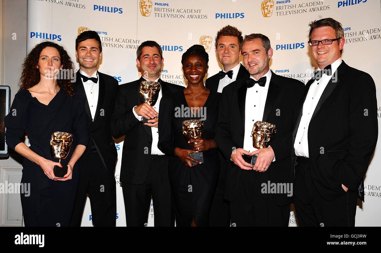 Cast crew television series hi-res stock photography and images - Alamy