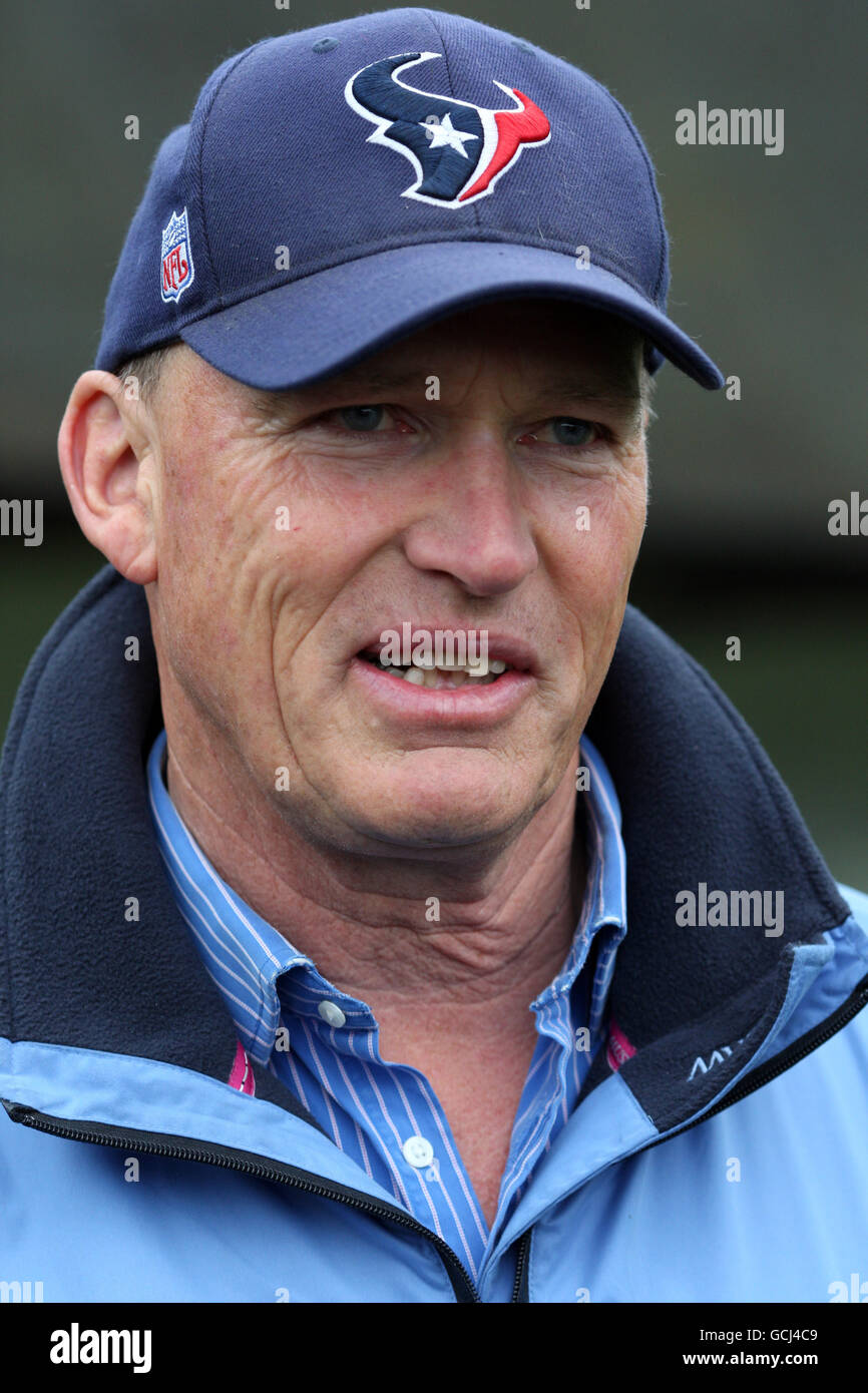 Horse Racing - Global Sprint Challenge Gallops - Newmarket Racecourse ...