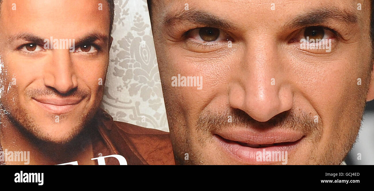 Peter andre book signing london hi-res stock photography and images - Alamy