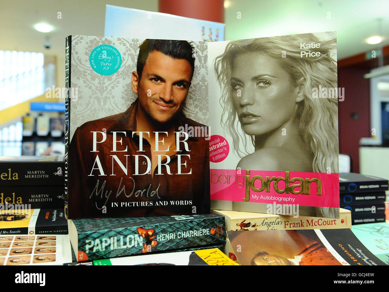 Peter Andre book signing - London Stock Photo - Alamy