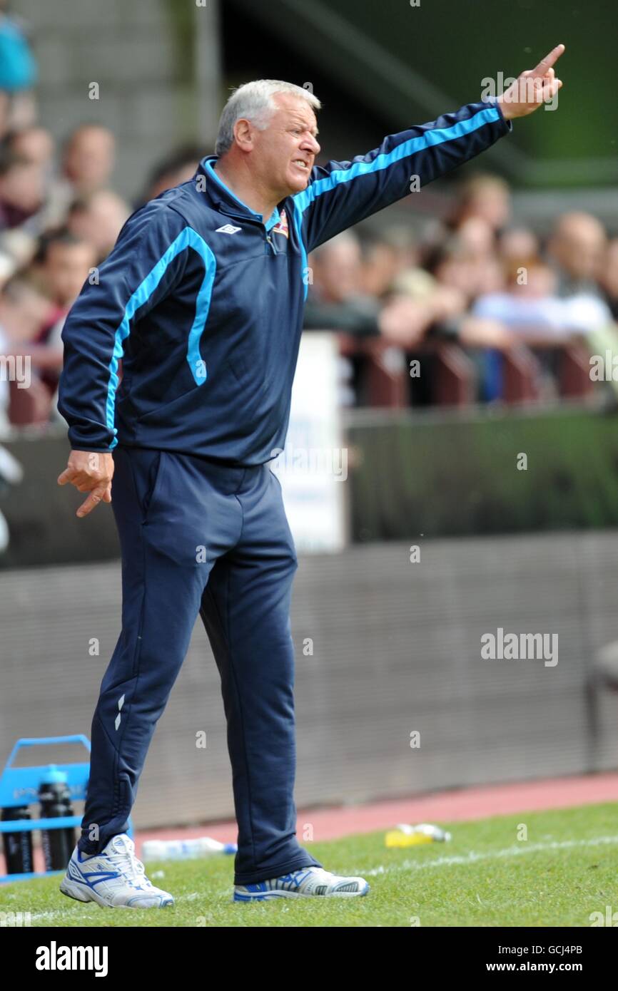 Hearts manager jim jefferies hi-res stock photography and images - Alamy