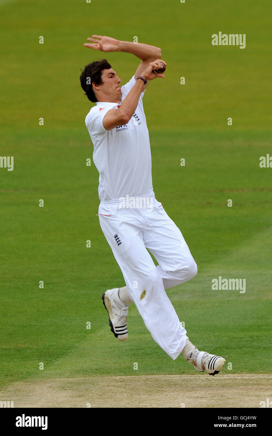 Full length grass jump jumping jumps ball hi-res stock photography and ...