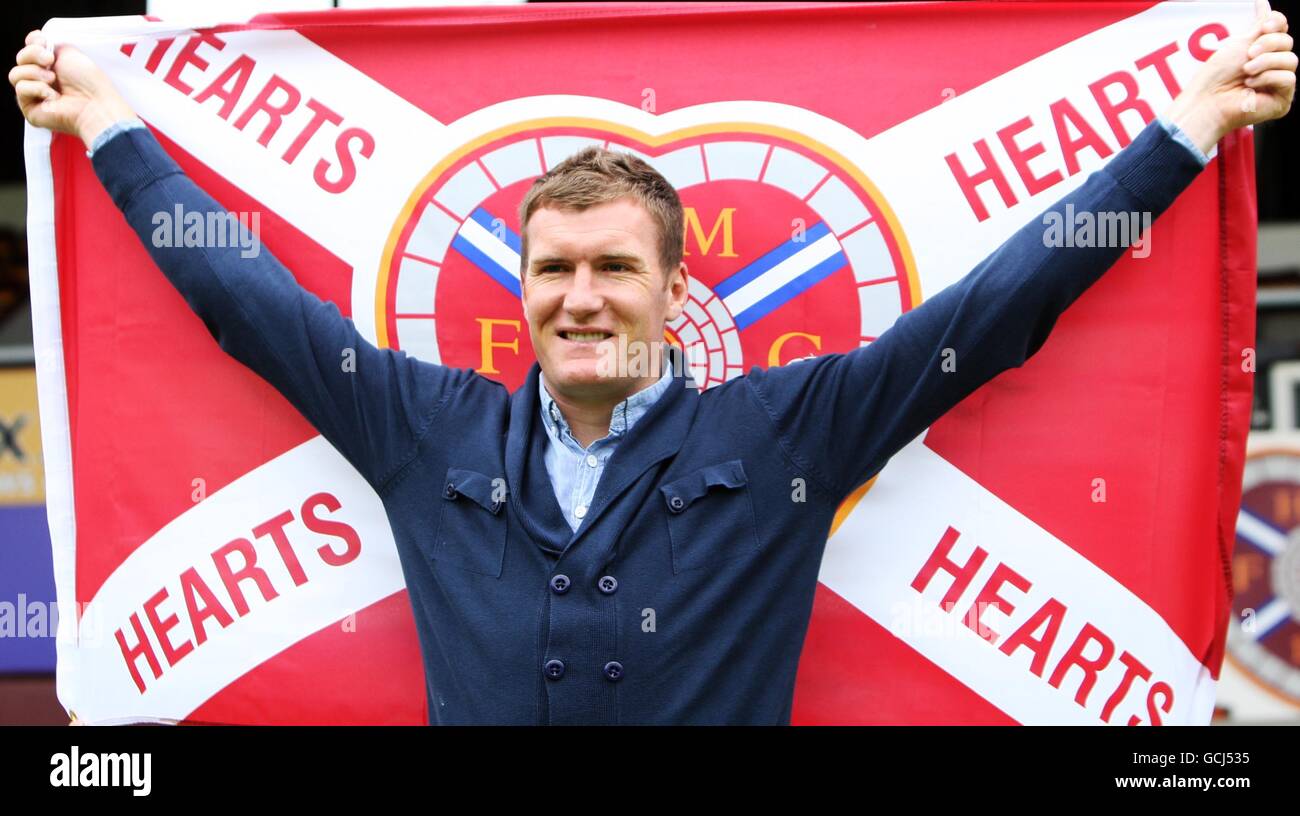 New signing kevin kyle during photo call at tynecastle stadium hi-res ...