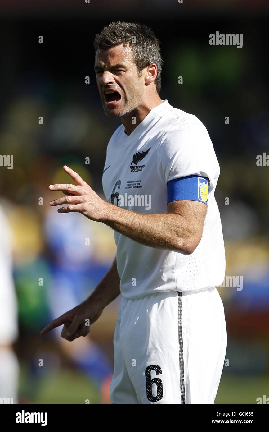 New zealand captain ryan nelsen hi-res stock photography and images - Alamy