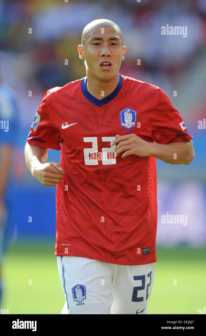 Soccer - 2010 FIFA World Cup South Africa - Group B - South Korea v ...