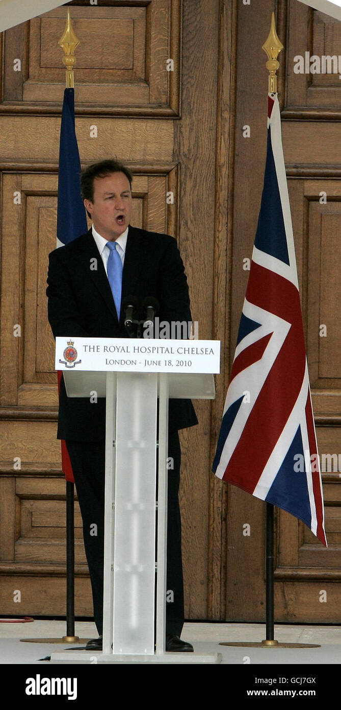 Royal sarkozy full length speaking microphone lectern union jack flag ...