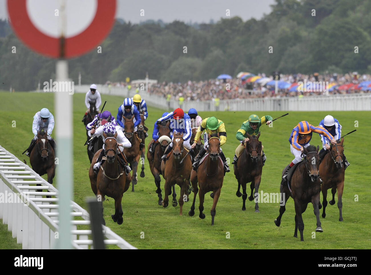 Jockey johnny murtagh far right hi-res stock photography and images - Alamy