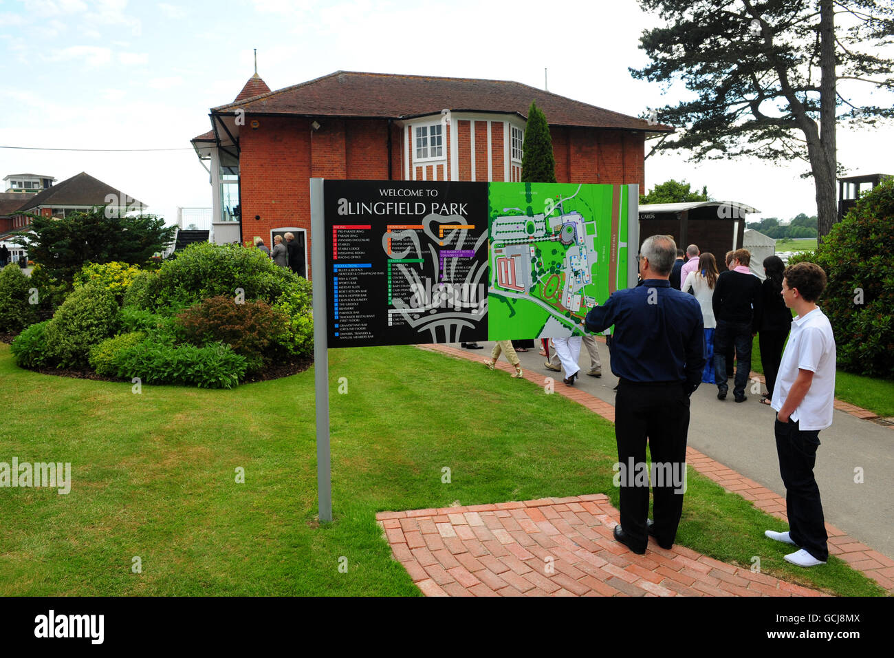 Lingfield racecourse map hi-res stock photography and images - Alamy