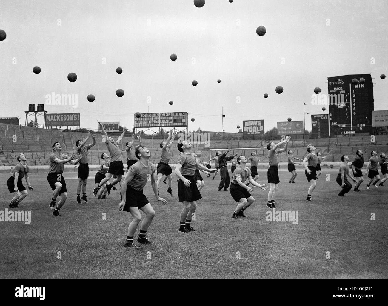 Soccer ball 1950s hi-res stock photography and images - Alamy