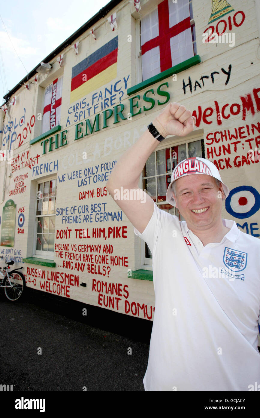 Dave Utting, Landlord of the Empress pub in Cambridge, stands in front ...