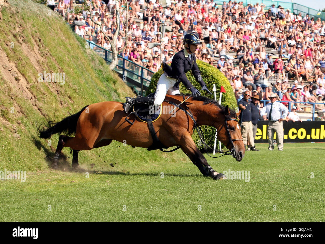 Nicky Boulter riding Estrella De V has trouble with the famous Derby ...