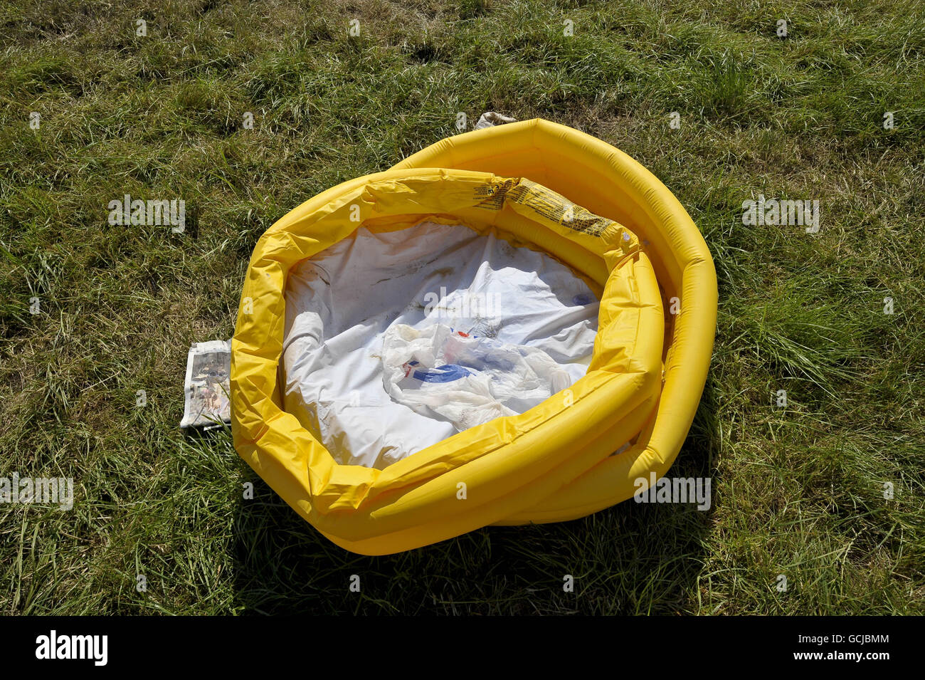 Couple music festival hi-res stock photography and images - Alamy