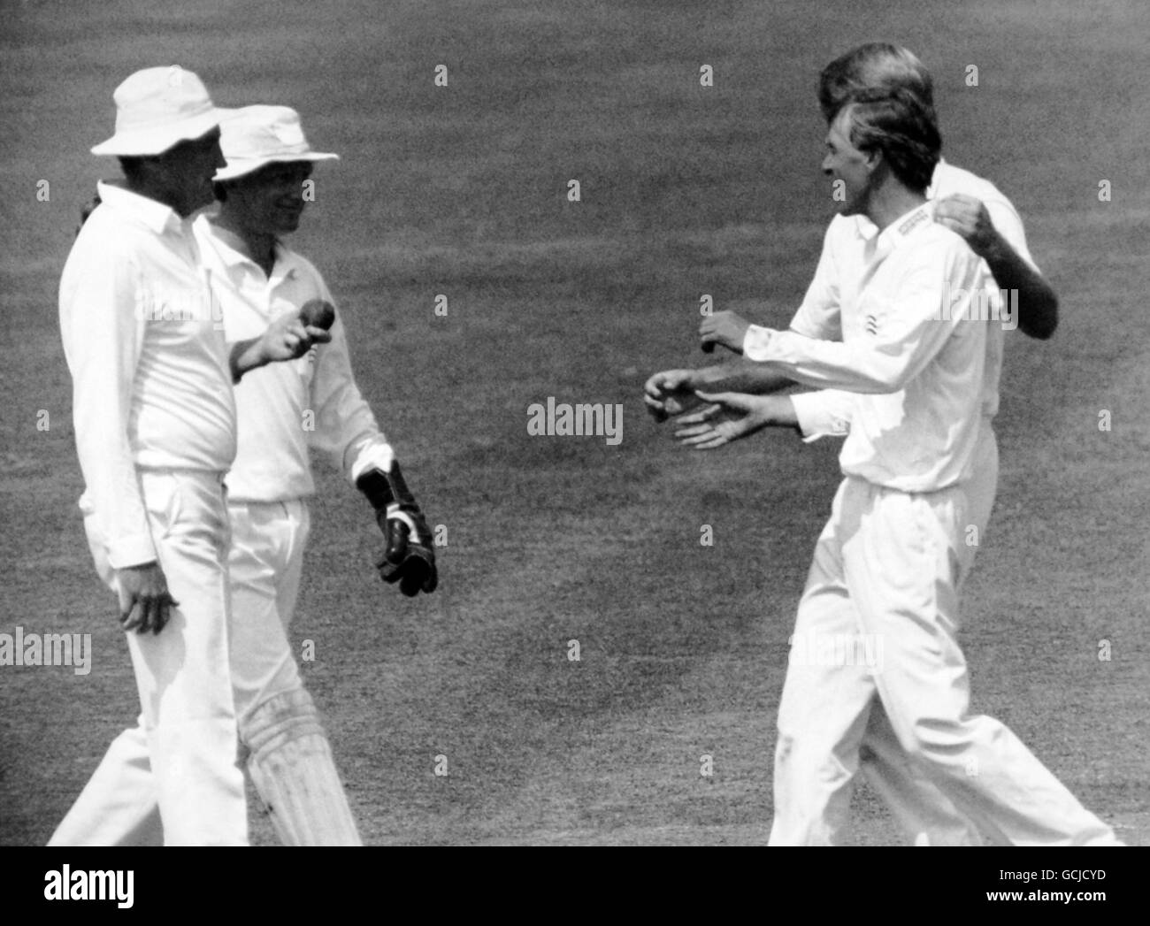 Phil tufnell cricket player Black and White Stock Photos & Images - Alamy