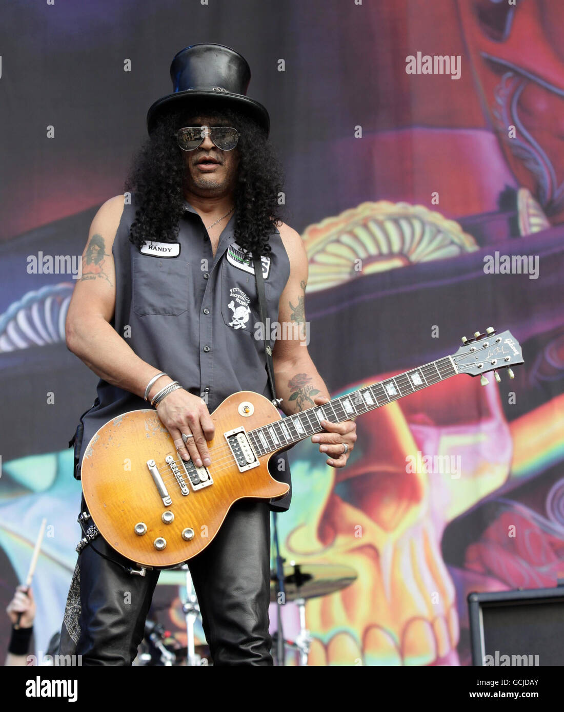 Wireless Festival 2010 - Sunday. Slash performs on the main stage ...