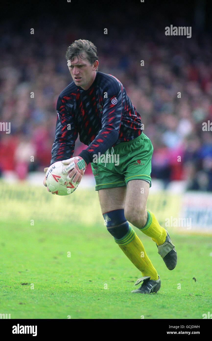 Gloves stuart naylor hi-res stock photography and images - Alamy