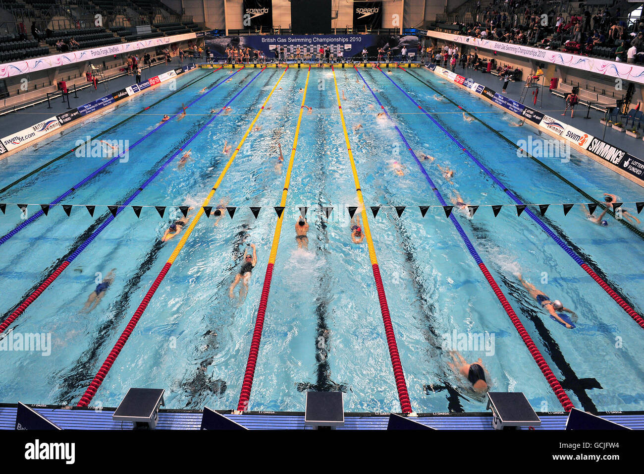 General view of ponds forge hi-res stock photography and images - Alamy