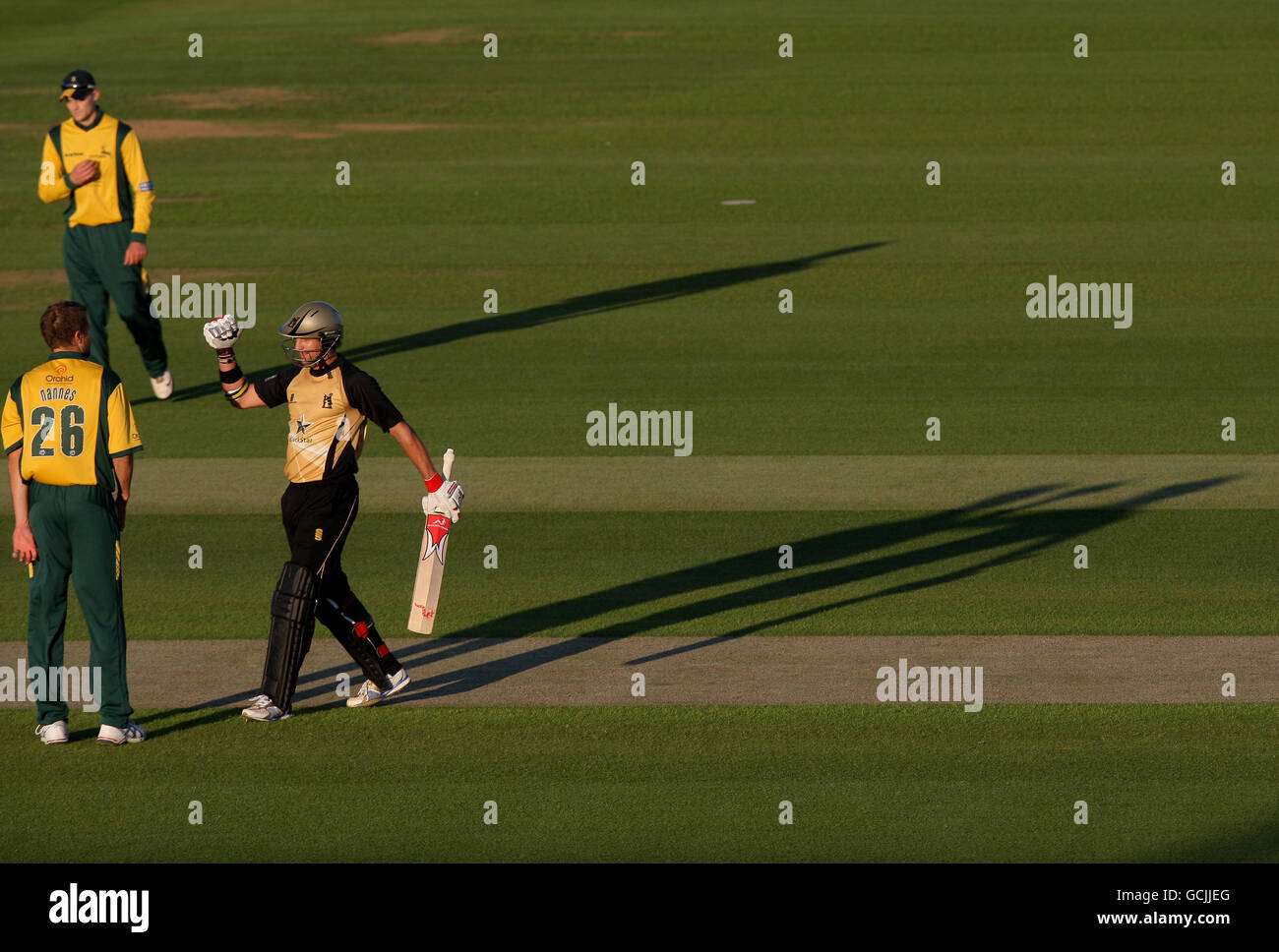Game of cricket finished hi-res stock photography and images - Alamy