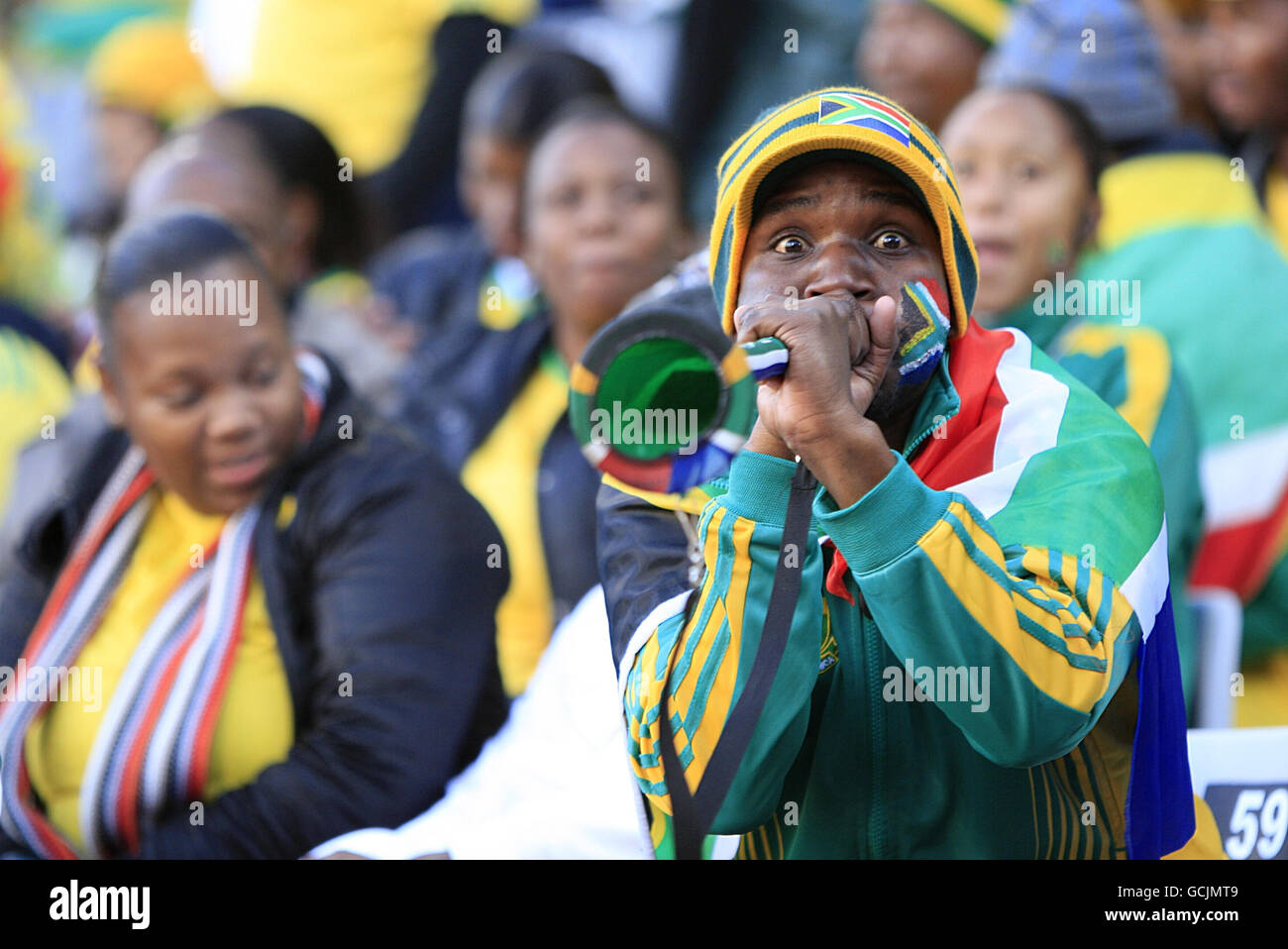 Soccer fan 2010 south african stadium hi-res stock photography and ...