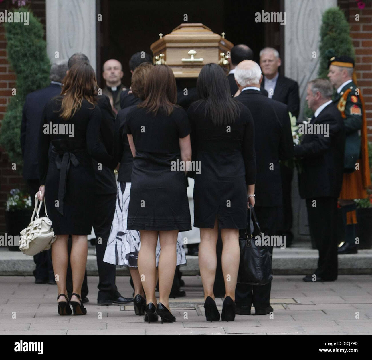 Former Defence Forces Chief of Staff Lieutenant General Dermot Earley's ...