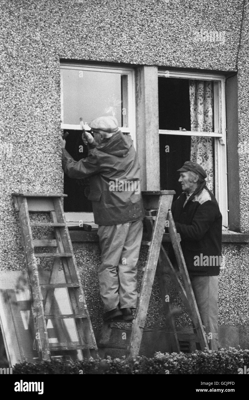 On damaged board Black and White Stock Photos & Images - Alamy