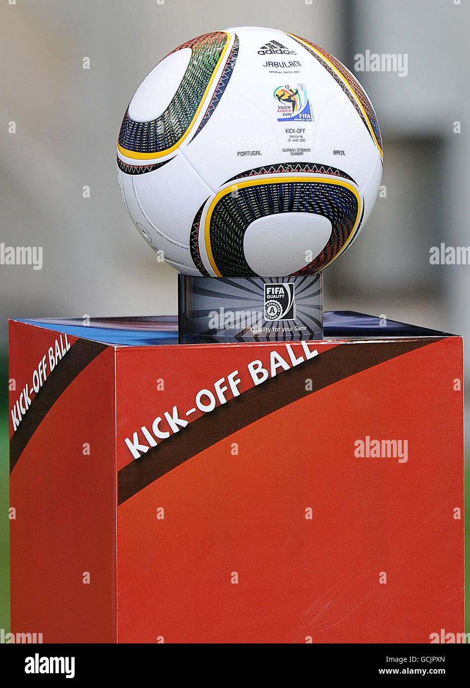 Official ball 2010 world cup hi-res stock photography and images - Alamy