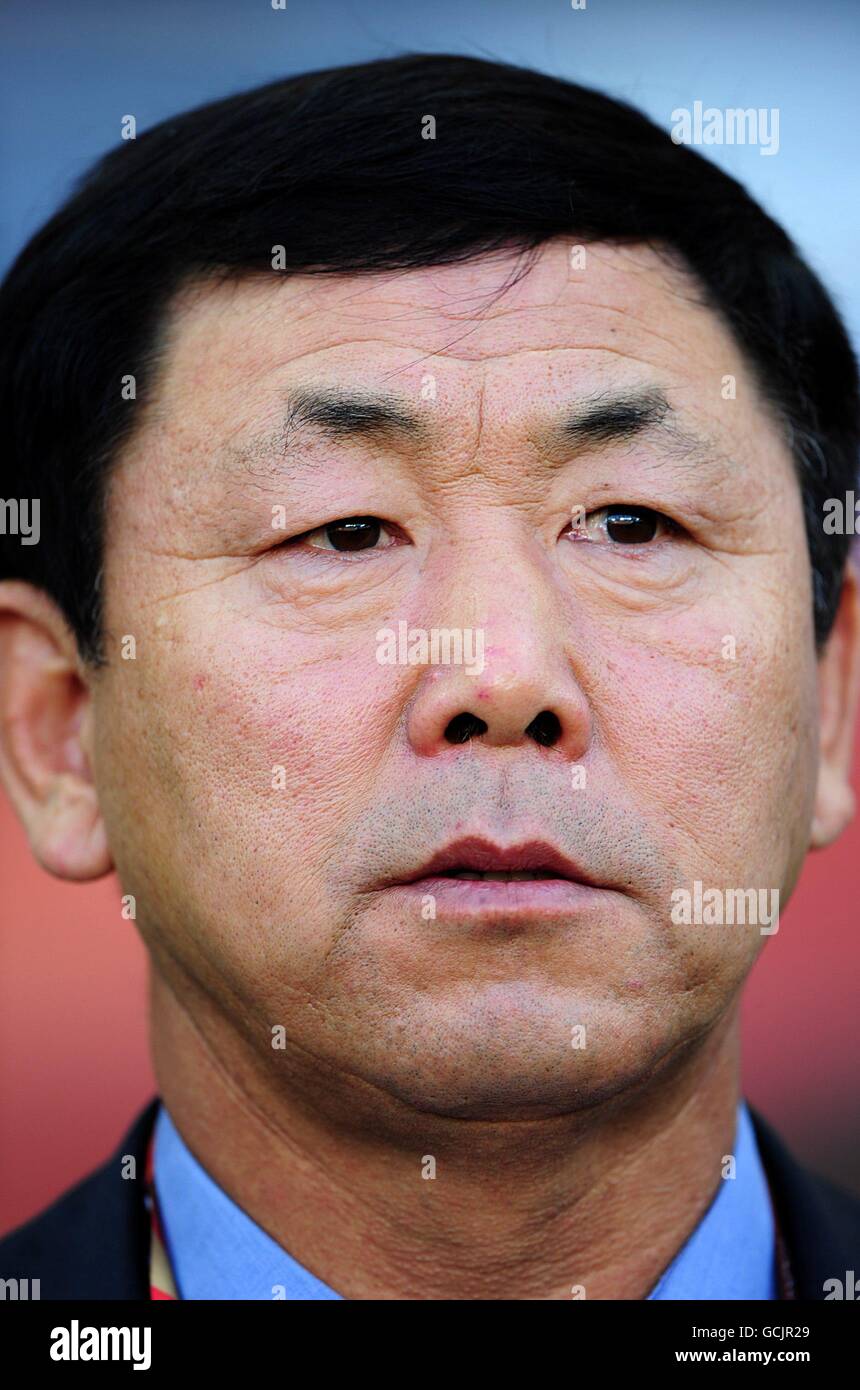 Kim jong hun north football coach hi-res stock photography and images ...