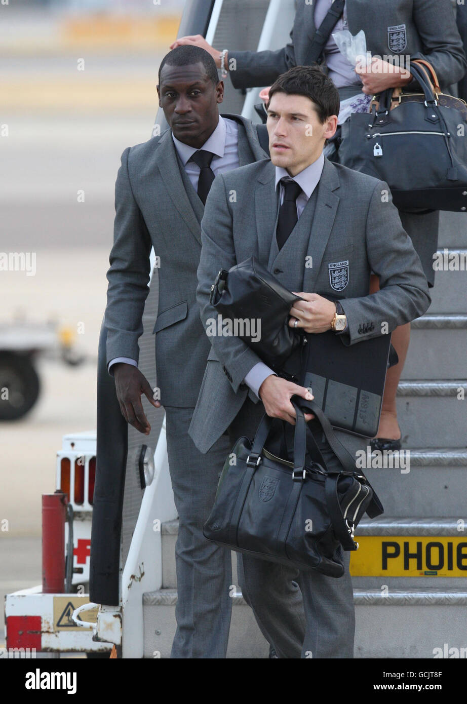 England team return home hi-res stock photography and images - Alamy
