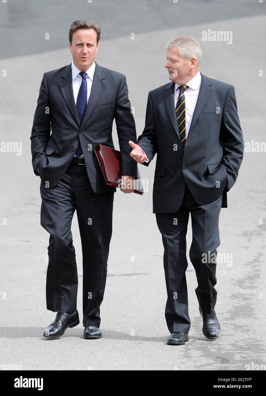 Prime Minister David Cameron (left) talks to Bradford Bulls Chairman ...