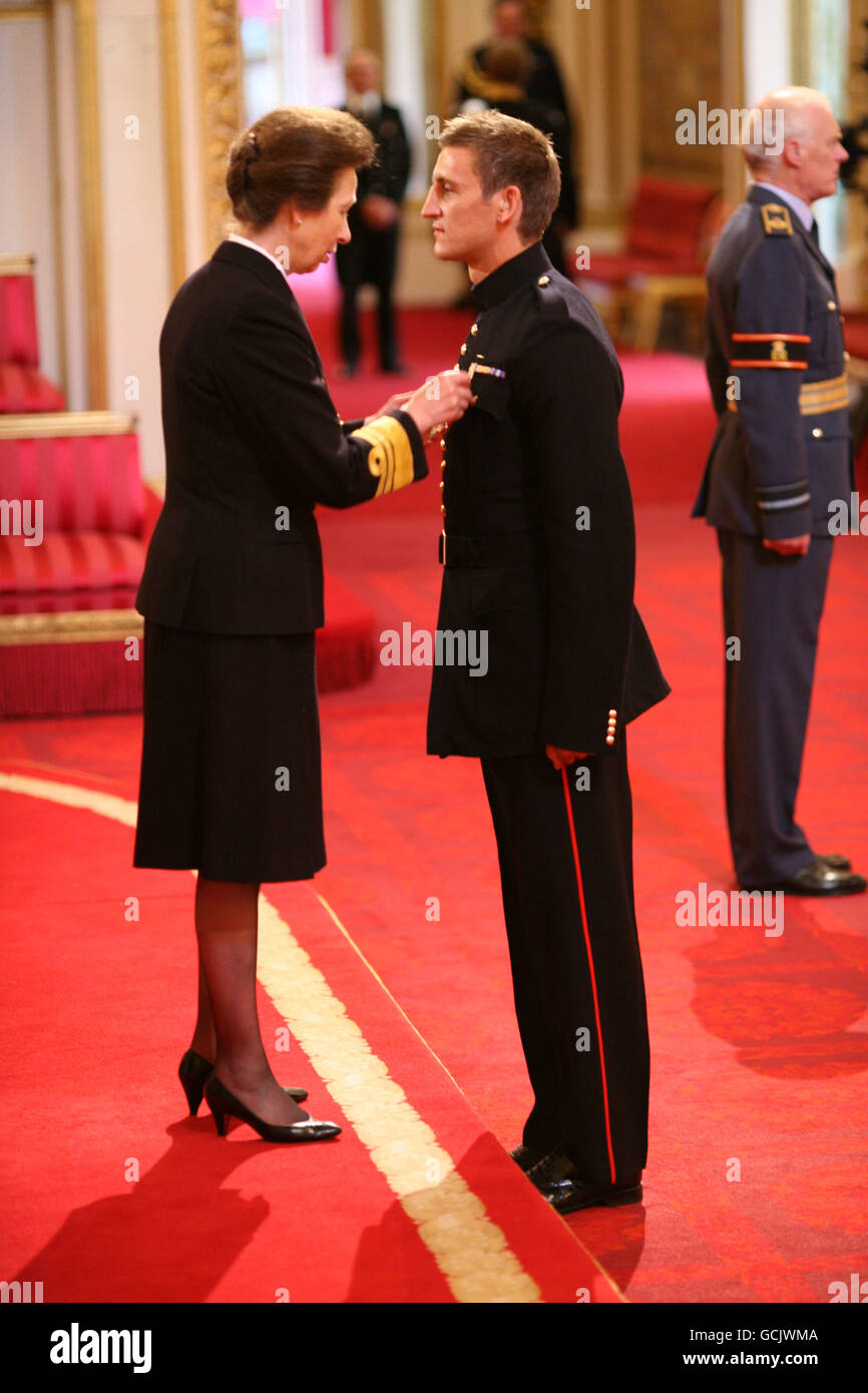 Sergeant of the irish guards hi-res stock photography and images - Alamy