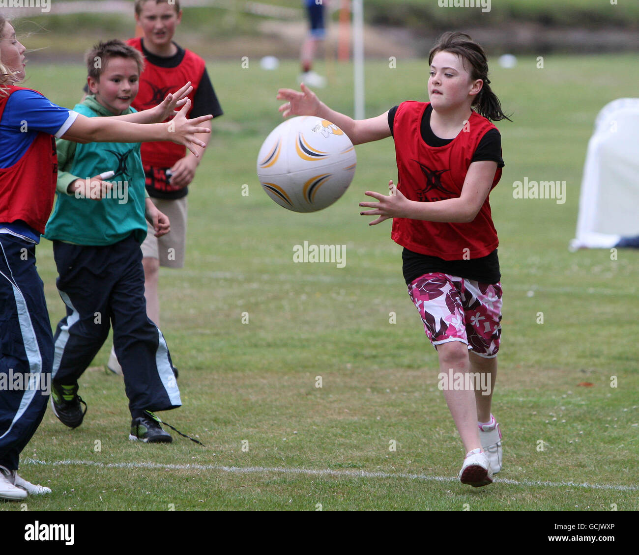Children scotland street hi-res stock photography and images - Alamy