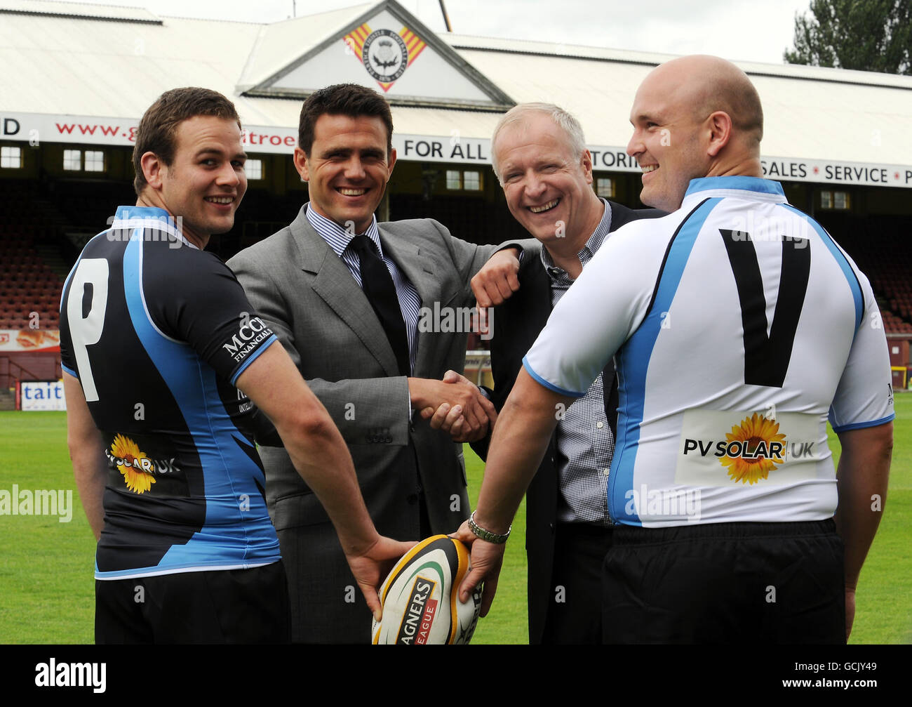 Rugbyu sponsorship hi-res stock photography and images - Alamy