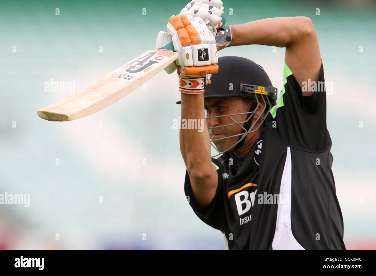 Sport cricket talking chatting hi-res stock photography and images - Alamy