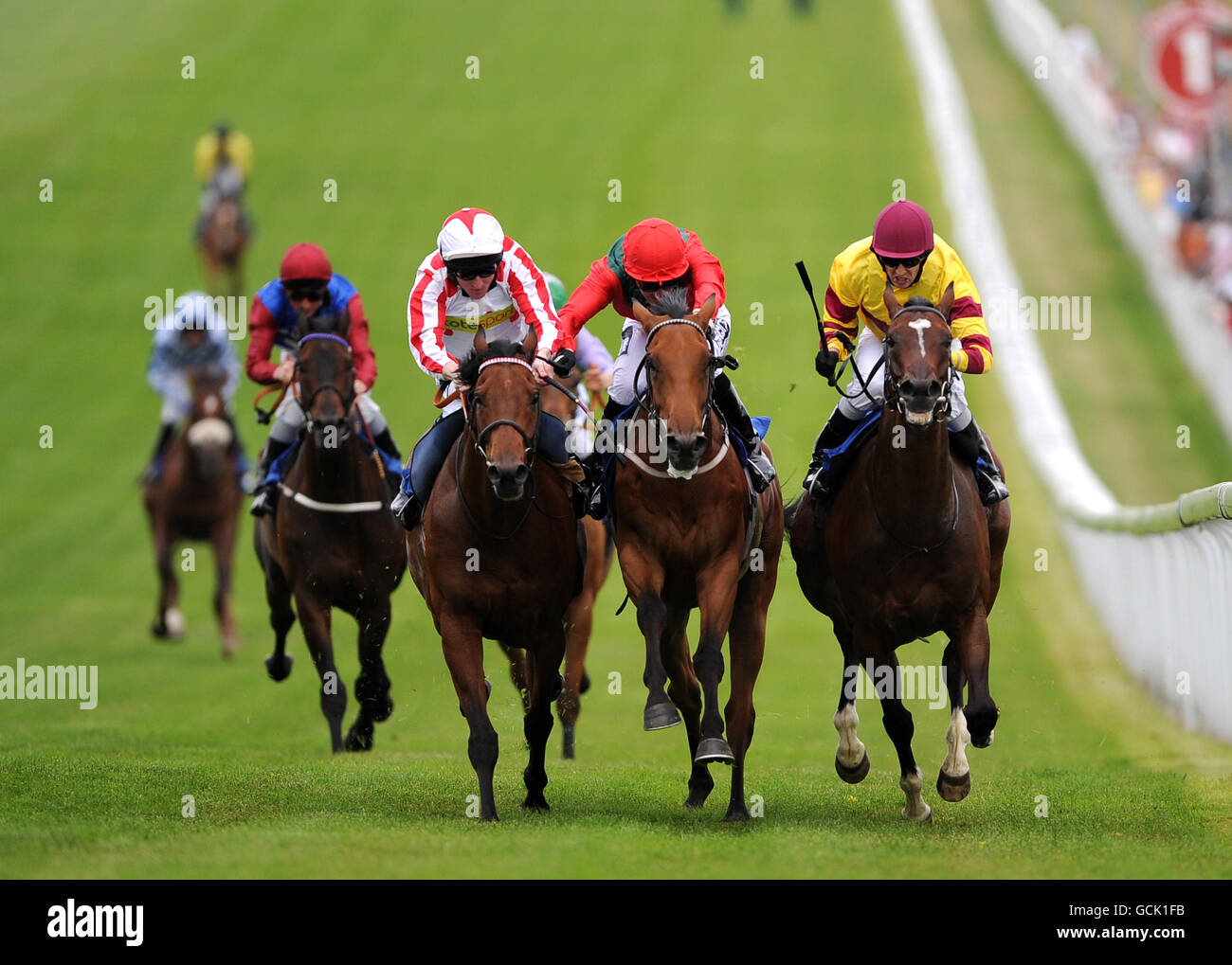 Silent applause hi-res stock photography and images - Alamy