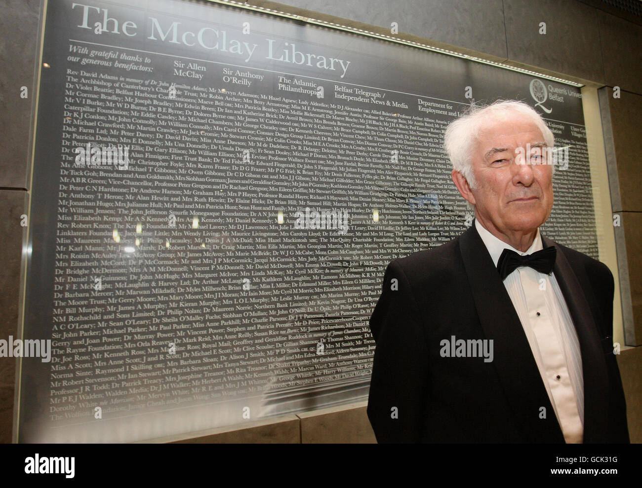 Nobel laureate Seamus Heaney arrives to open the McClay Library, a new ...