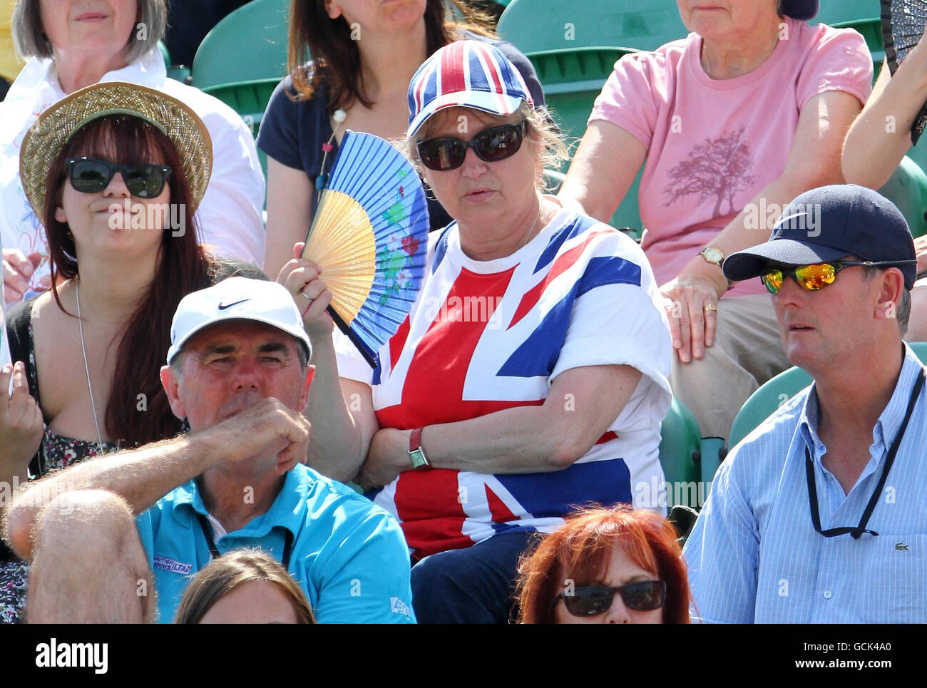 Hot weather sport fans hi-res stock photography and images - Alamy