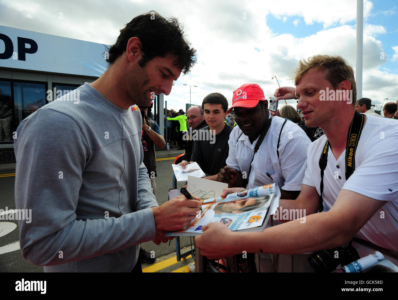 Red bull signs hi-res stock photography and images - Alamy