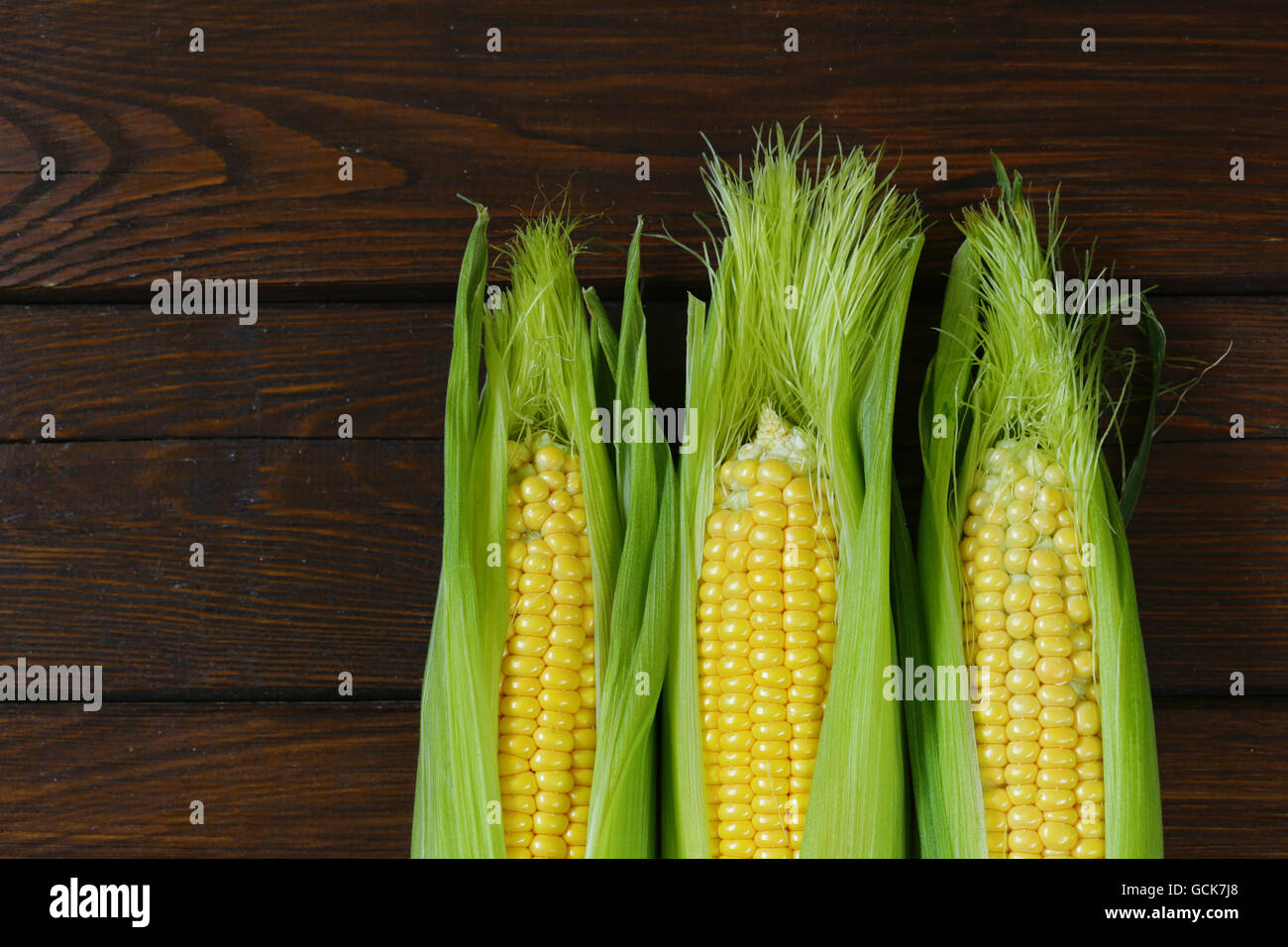 cob fresh raw natural organic corn Stock Photo - Alamy