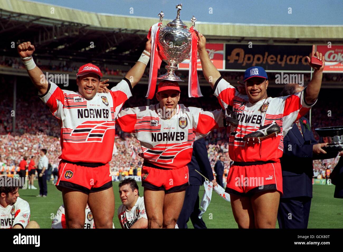 L r sam panapa hi-res stock photography and images - Alamy