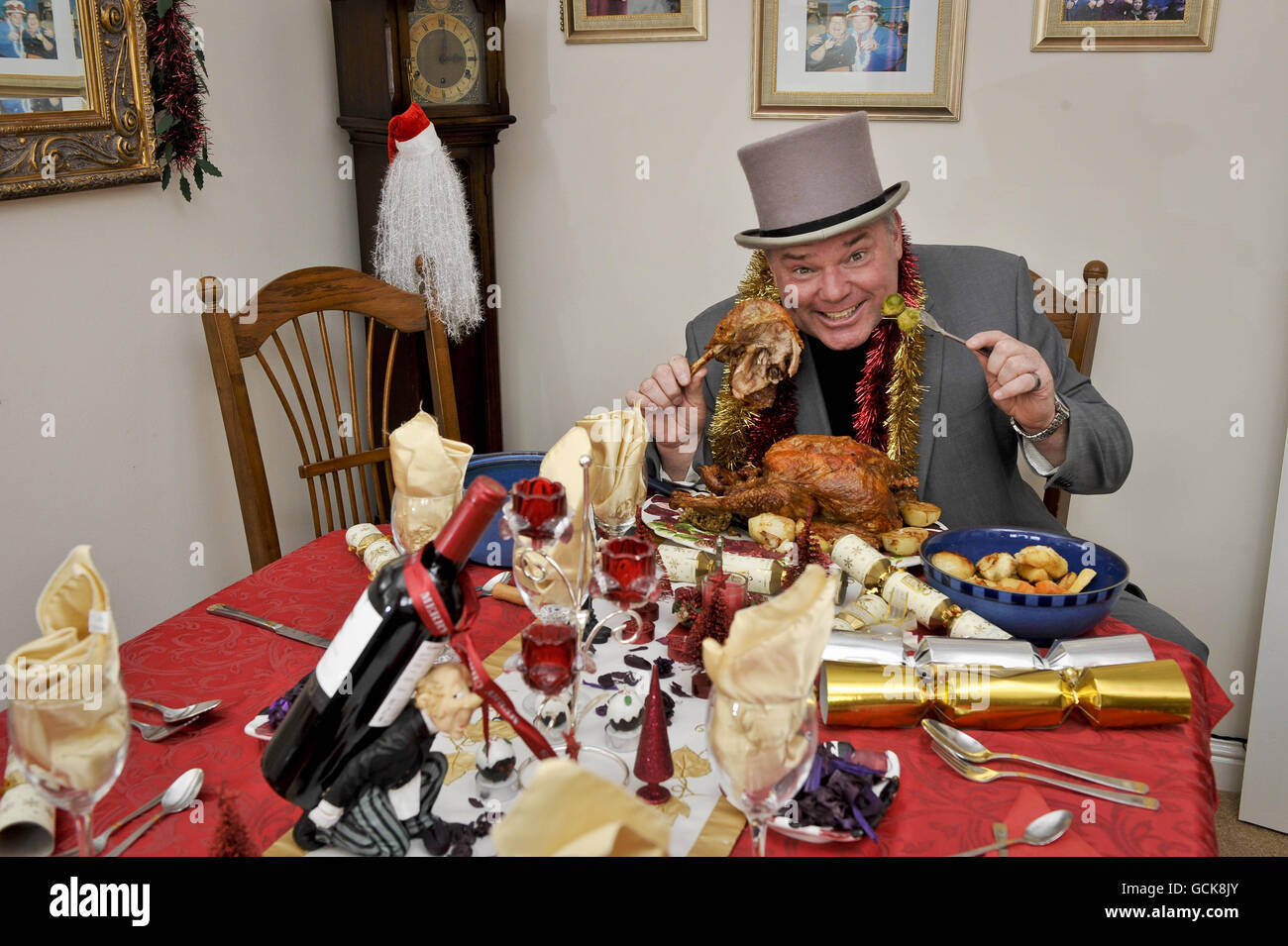 Andy Park (aka Mr Christmas) eats his 6000th Christmas dinner at his ...
